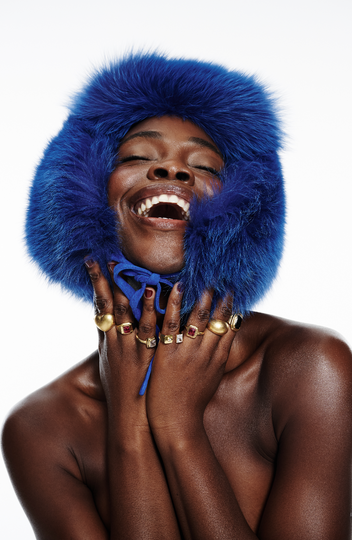 NEW ARRIVALS – SUNDAY STEPHENS